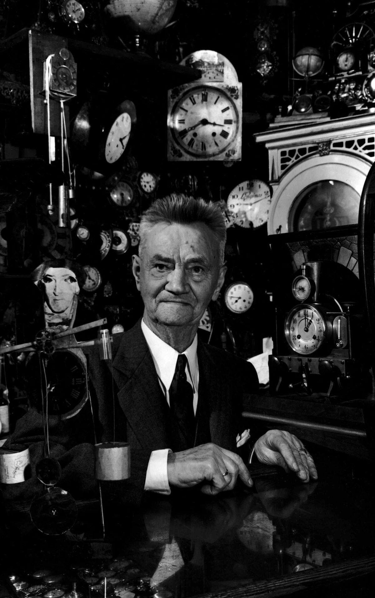 Photos - The Clock Maker, New Yor, 1949 #2805